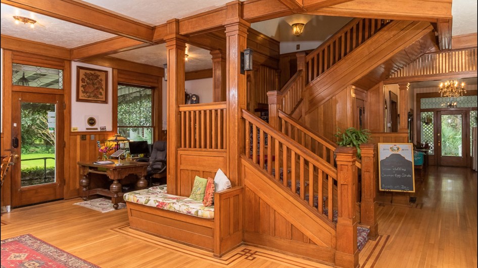 Locations Hub - Herlong Mansion